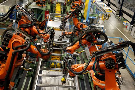 Aplicaciones De Los Robots Industriales Para Optimizar Los Negocios