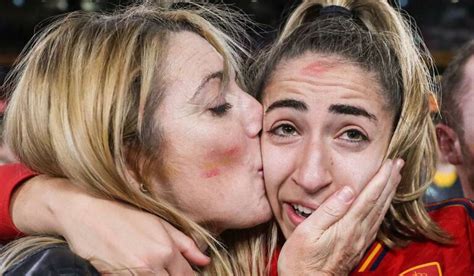 Fallece El Padre De Olga Carmona La Art Fice Del Mundial Con Su Gol