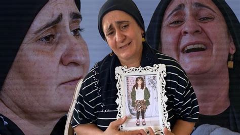 Narin Güran ın annesi Yüksel Güran ın kelepçeli fotoğrafı çıktı