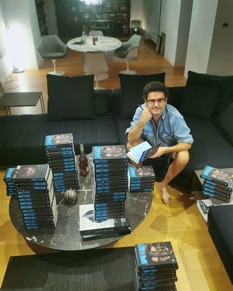 Kuba Wojewódzki sprzedaje swoje autografy Cena szokuje