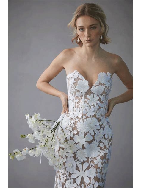 See Oscar De La Renta Wedding Dresses From Bridal Fashion Week