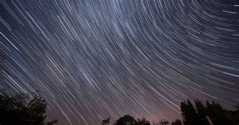 Chuva de meteoros Perseidas atinge ápice em vários lugares do globo