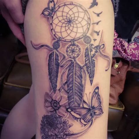 30 Stunningly Dreamcatcher Tattoo On Thigh