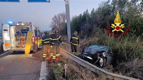 Incidente A Ospedalicchio Auto Finisce Fuori Strada Un Ferito