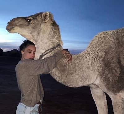 La novia de Kylian Mbappe Inés Rau Wiki edad género novio altura