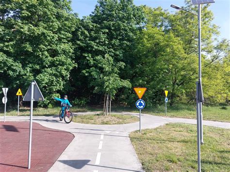Pierwsze prawo jazdy Dzieci zdały egzamin na kartę rowerową Tylko