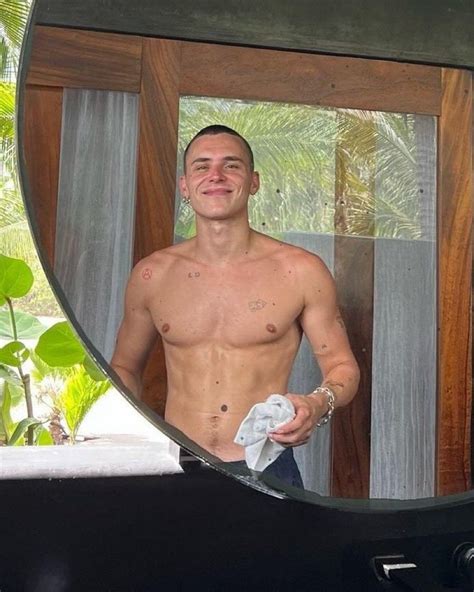 Naked Celeb Guys 18 ONLY On Twitter RT FitFamousMales Aron Piper
