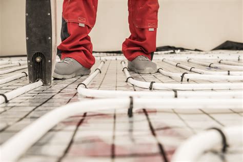 Ogrzewanie podłogowe czy grzejniki co warto wybrać lazienkionline pl