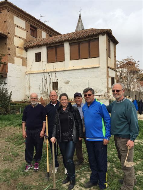 El diario de Destino Guadix La alcaldesa visita Una huerta atrás