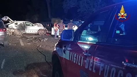 Tragico Incidente Sulla A20 Nella Notte Due Morti E 4 Feriti Tre Le