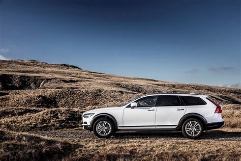 VOLVO V90 Cross Country Specs Photos 2016 2017 2018 2019