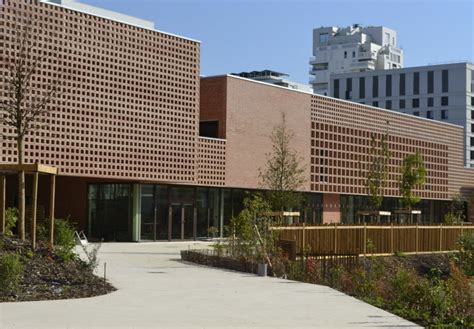 Villeurbanne Derniers Pr Paratifs Avant La Rentr E L Cole Simone Veil