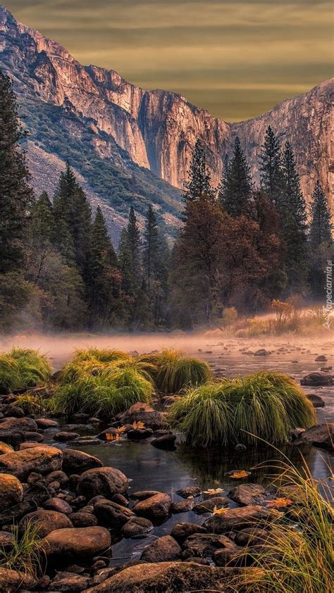 Góry i rzeka Merced w Parku Narodowym Yosemite Tapeta na telefon