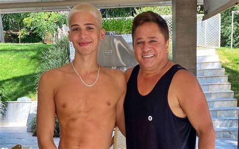 João Guilherme faz piada sobre relação o pai sertanejo Leonardo