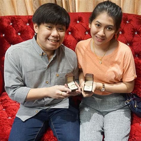 ภาพในวนรบแหวนของคณ Chatchai และ คณ Neslon คณลกคาเขามารบแหวนไปเรยบรอยแล