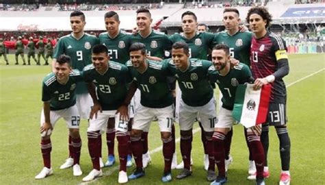 Meksikal Milli Futbolcu Hayat Kad N Yla Yakaland