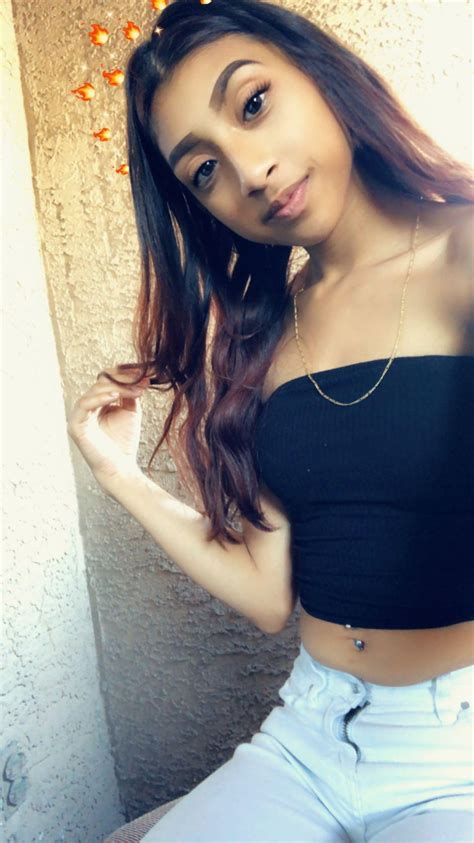 Amateur Latina Nude Selfie