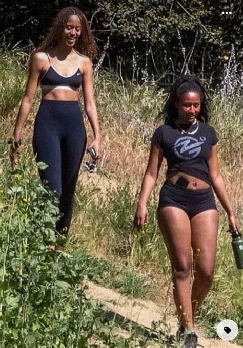 Pin On Maila And Sasha Sasha Obama Style Carnival Outfits Michelle