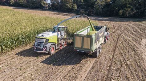 Claas Claas Jaguar Terra Trac Met De Nieuwe Claas Orbis