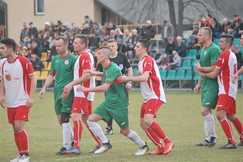 Wygrana GKS Rudki z LZS Samborzec w klasie okręgowej 3 0 Filmowy gol