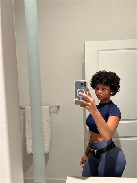 Selfie Mirror Scenes Mirrors Selfies