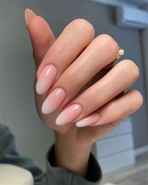 Ideas de uñas almendradas para 2024 Glamour