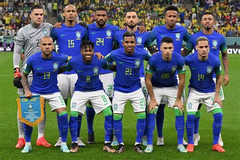 Inspirado em onça pintada uniforme azul da seleção estreia na Copa