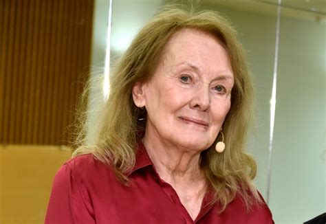 La Escritora Francesa Annie Ernaux Gana El Nobel De Literatura