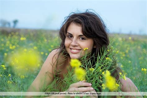 Alannis Naked Dirt Road Femjoy