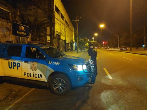 Tiroteio assusta moradores da Praça Seca Super Rádio Tupi