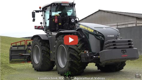 Agrarservice Rügen bei der Maissilage 2021 mit einem Claas Jaguar 990