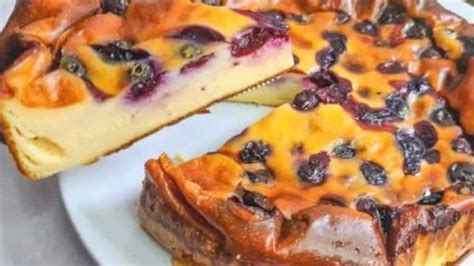 Gâteau au yaourt et aux myrtilles sans farine sucre lait ni matière