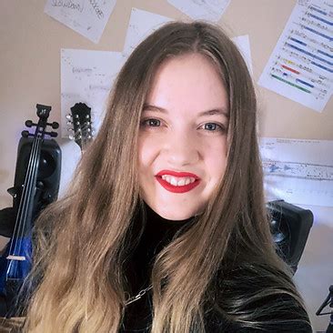 Iona Catherine Female Music Producer London
