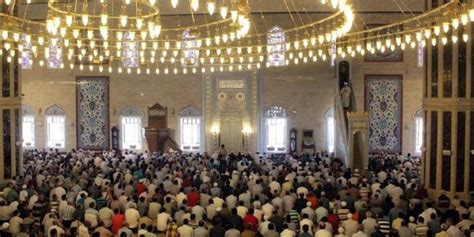 İlk teravih namazı ne zaman kılınacak 2022 İlk teravih namazı bugün mü