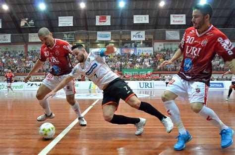 Atl Ntico Vence Carlos Barbosa Em Erechim Lnf
