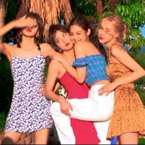 Pin On H Zl Kaydedilenler Blackpink Fashion Black Pink Blackpink