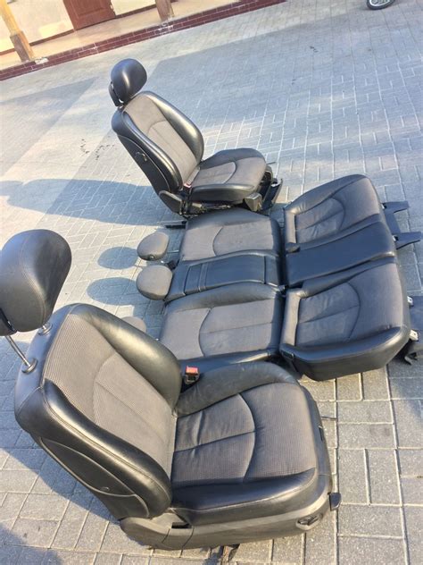 FOTELE FOTELI EKRANY TV SKORA MERCEDES W211 KOMBI 9328936483