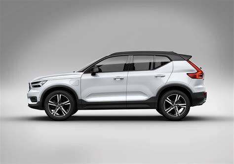 New Volvo XC40 T5 PHEV Offers 28 Miles Of EV Range Motor Illustrated