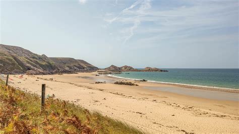 Plage naturiste à Erquy météo de la Plage de Lourtuais Bretagne