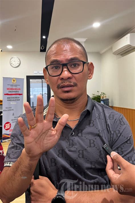 Ipda Rudy Soik Bersama Kuasa Hukum Datangi Komnas HAM Foto 6 2008150