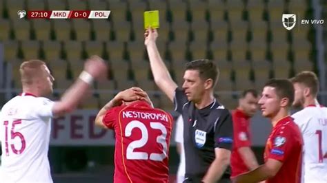 Tarjeta amarilla El árbitro amonesta a Kamil Glik de Poland TUDN