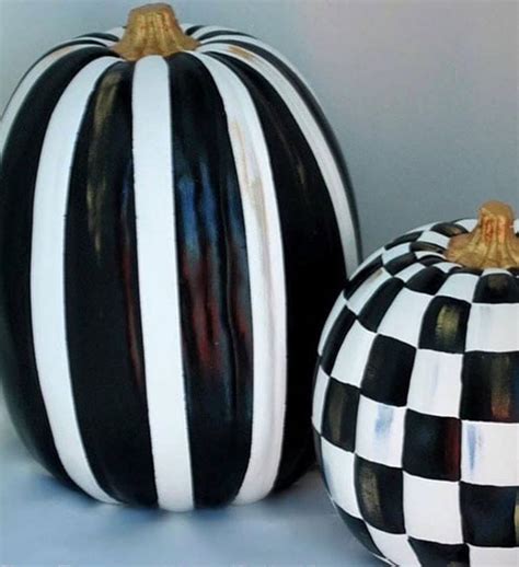 35 Amazing Painted Decorative Pumpkin Art Ideas For Halloween 2018