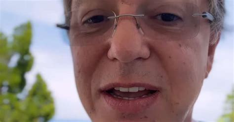 BBB23 Boninho anuncia novo voto reverso é criticado apaga post e