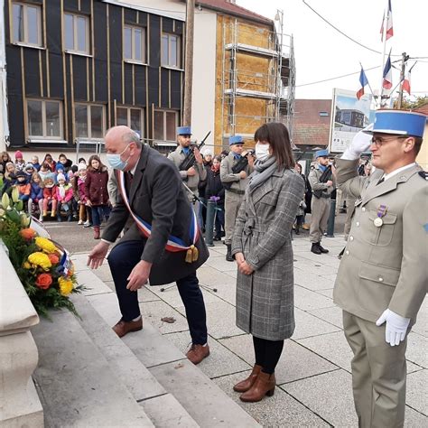 Jura A Poligny les enfants ont chanté la Marseillaise pour le 11 novembre