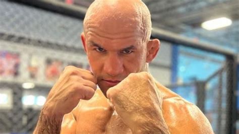 Junior Cigano Impressiona Ao Exibir Shape Antes De Revanche Contra Werdum