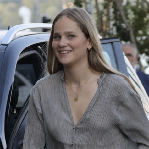La infanta Cristina disfruta de la playa junto a la madre de Iñaki