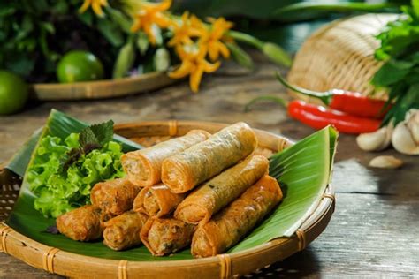Top 20 các món ăn ngon truyền thống Việt Nam dễ làm nổi tiếng nhất