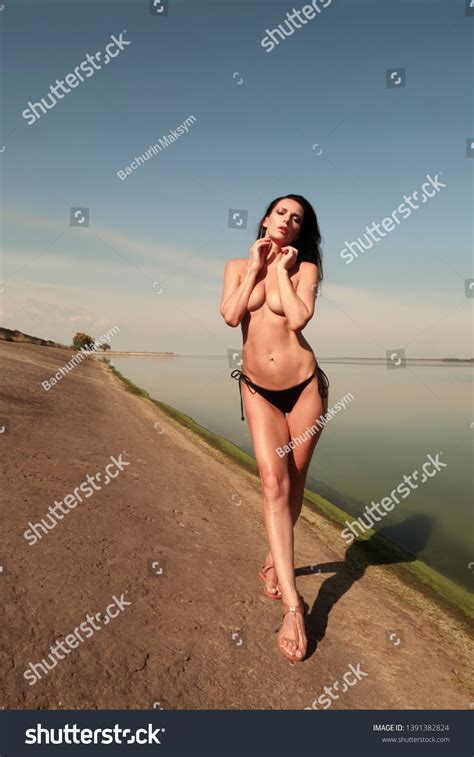 Sexy Nude Erotic Sexually Girl Woman 스톡 사진 1391382824 Shutterstock