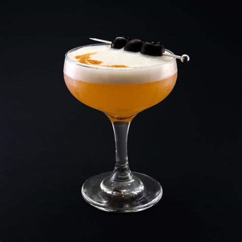 Amaretto Sour Recept Goda Drinkar Online Drinkoteket