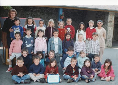 Photo De Classe Ms Et Gs De 2005 Ecole Saint Joseph Cleguerec